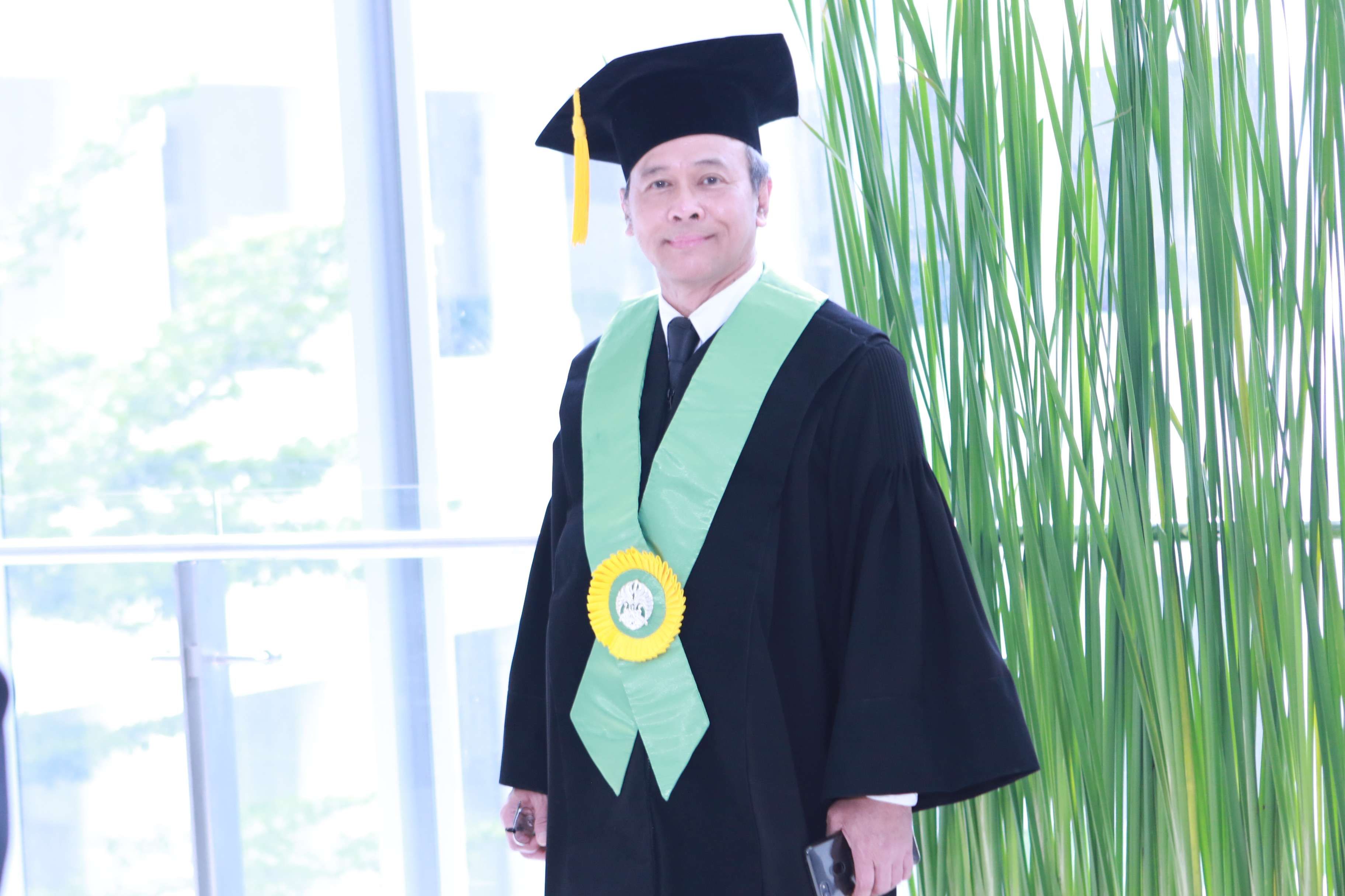 Pengukuhan Prof. DR. Dr. Tjahjono D. Gondhowiardjo, Sp.M(K). Ph.D - JEC ...